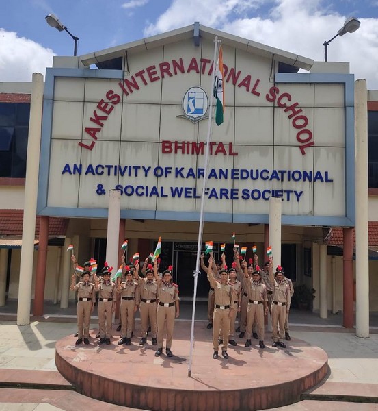Gallery – Lakes International School